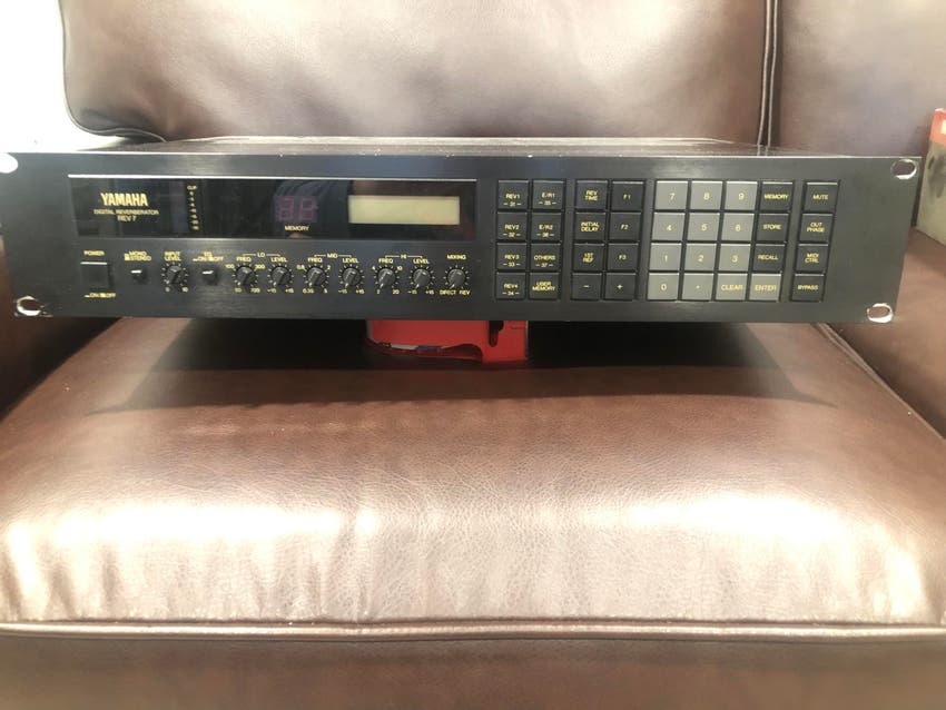 Used Yamaha REV 7 Professional Studio Reverb - Sweetwater's Gear Exchange