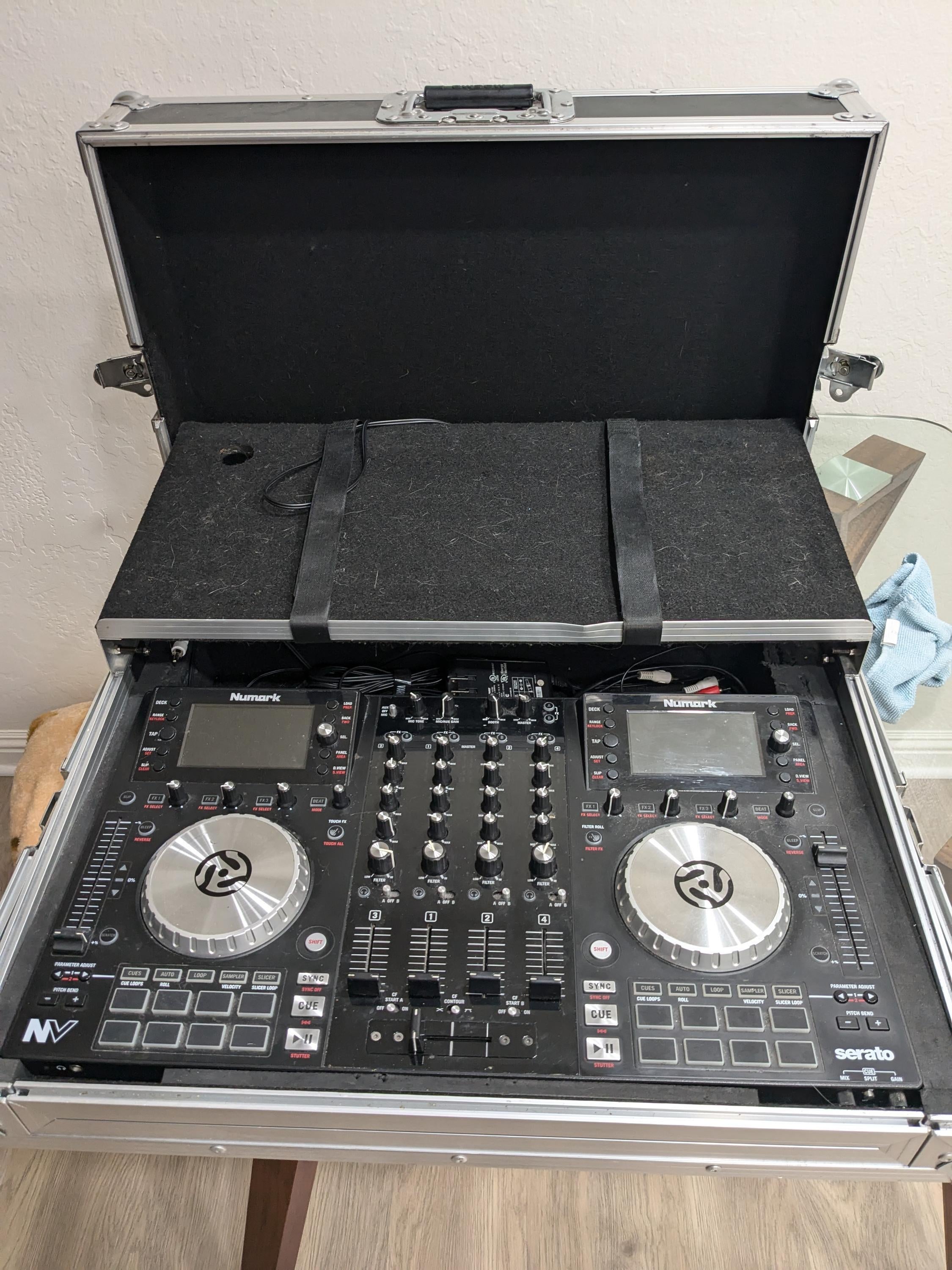 Used Numark NV Dual-display Serato - Sweetwater's Gear Exchange