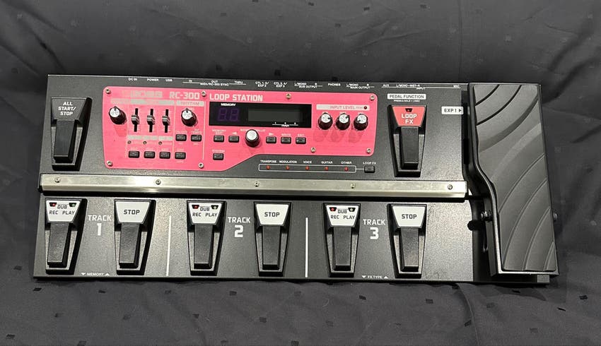 Used Boss RC-300 Loop Station - Sweetwater's Gear Exchange