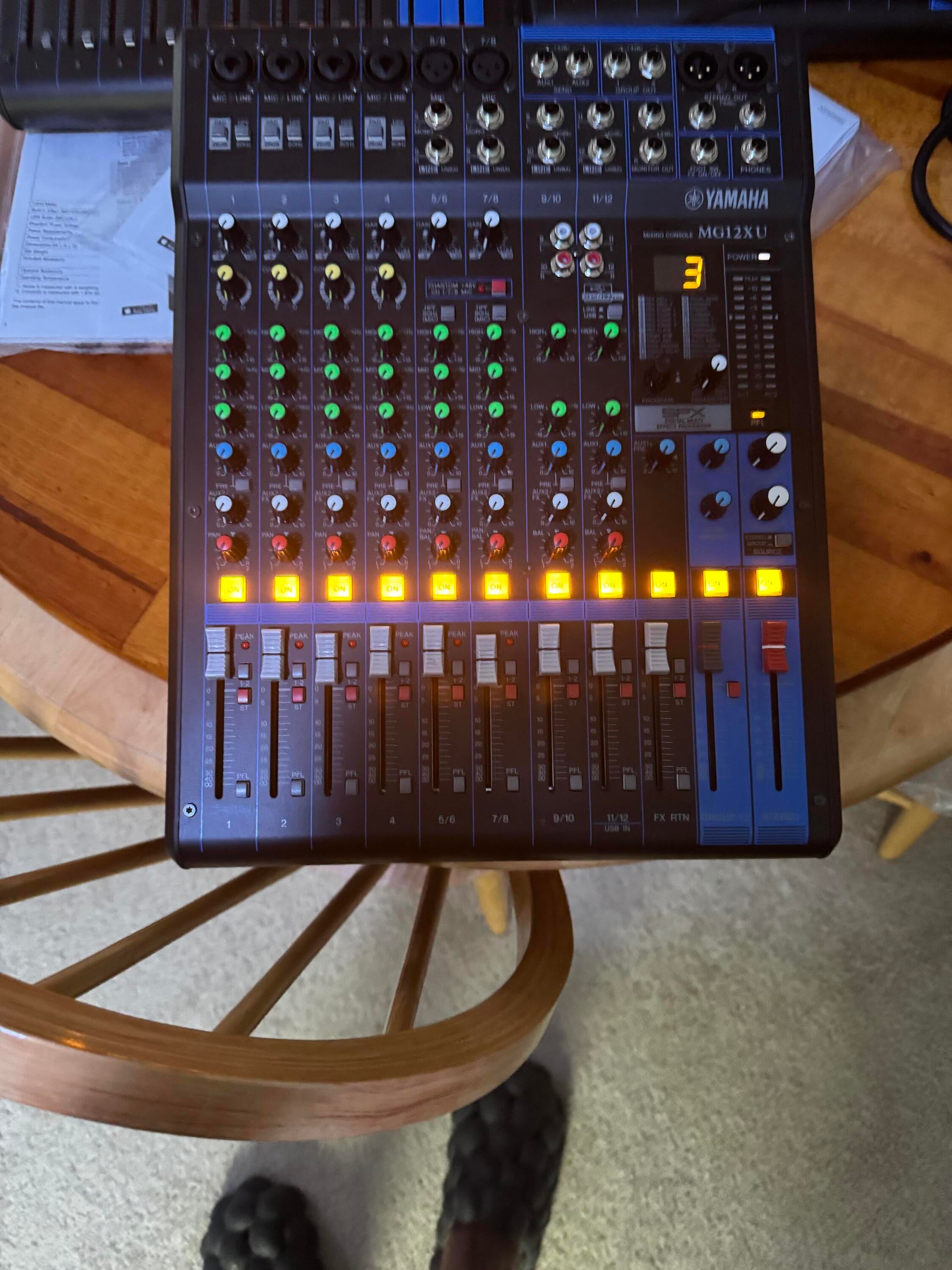 Used Yamaha MG12XU 12-channel Mixer - Sweetwater's Gear Exchange