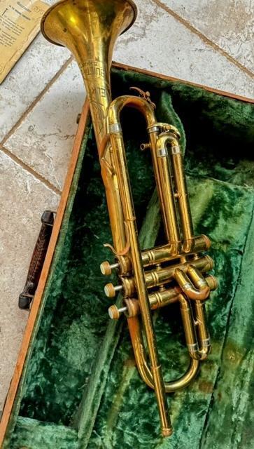 Used Elkhart Band Instrument Co. - - Sweetwater's Gear Exchange