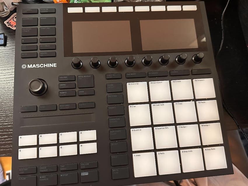 Used Native Instruments Maschine MK3 Production and Performance System ...