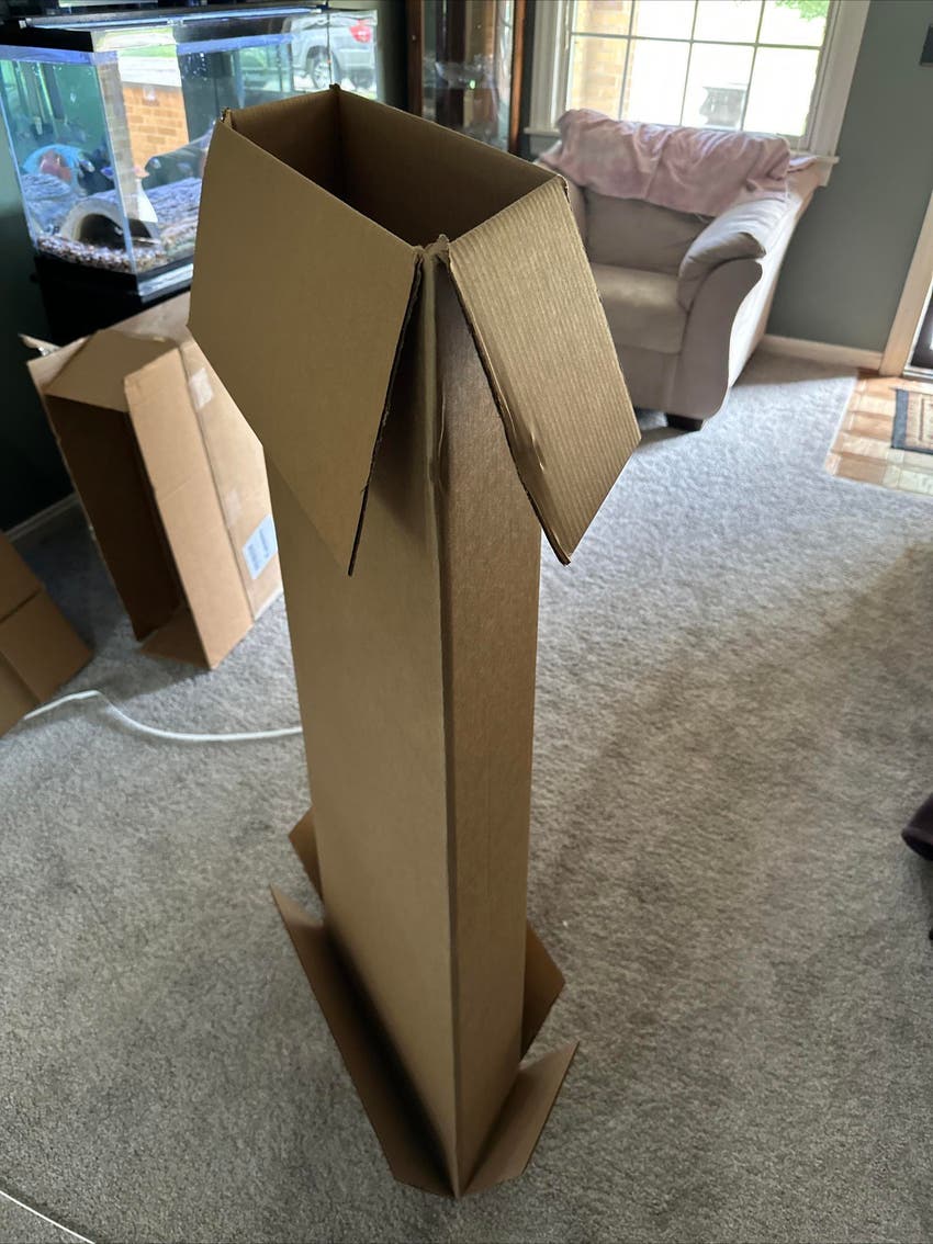 Used Cardboard Guitar shipping boxes | Sweetwater's Gear Exchange