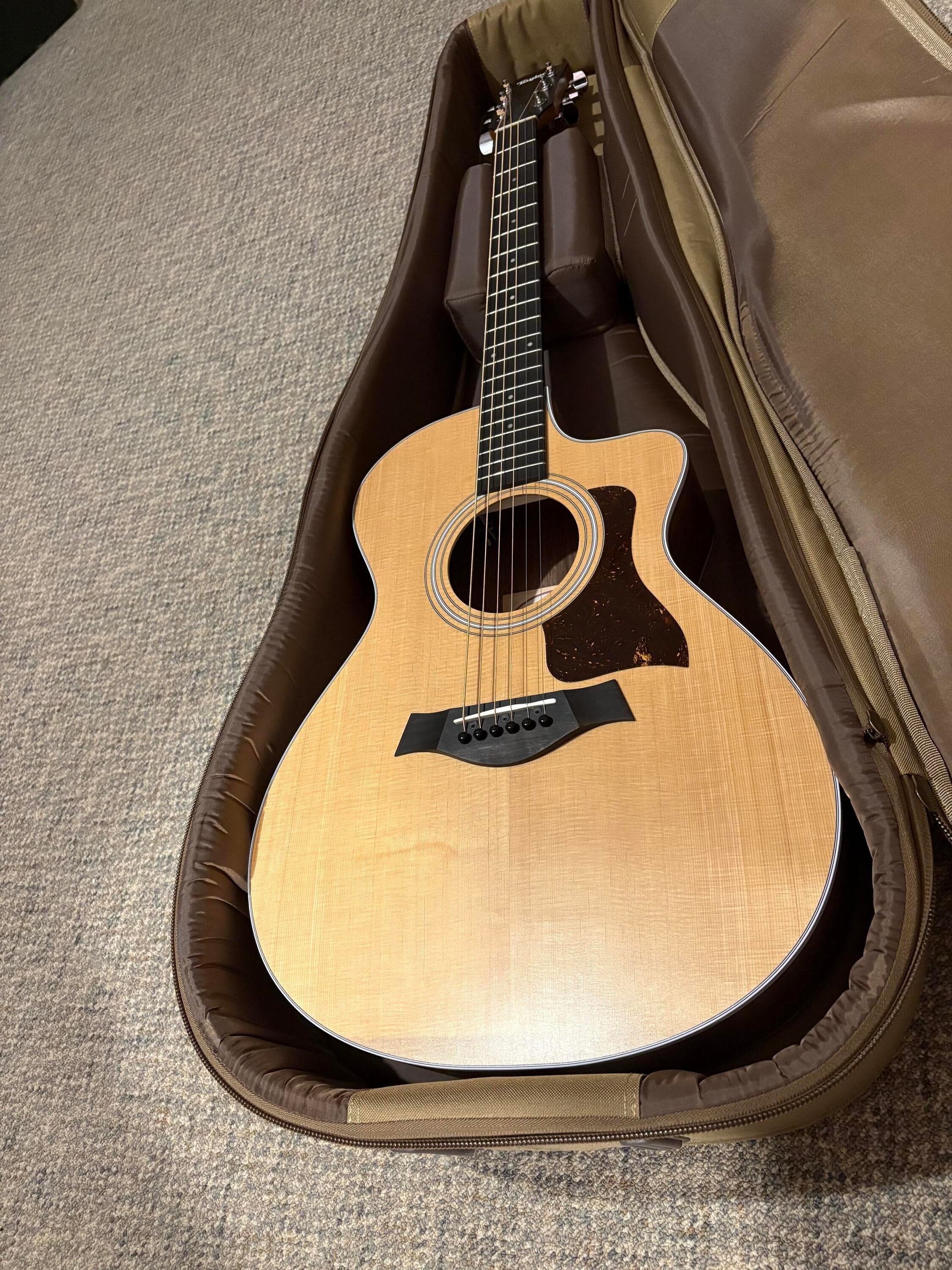 Used Taylor 212ce Grand Concert - Sweetwater's Gear Exchange