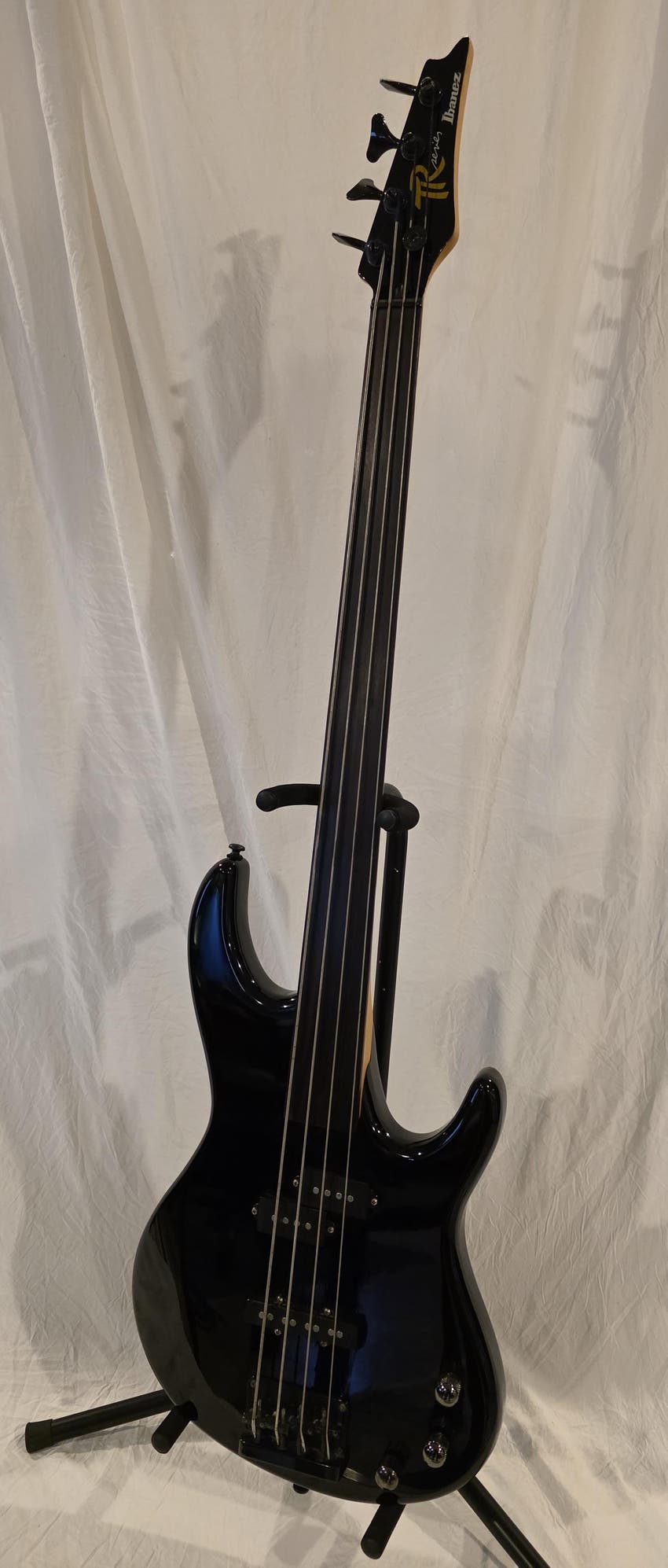 Used Ibanez TR Series Fretless 1993 - Sweetwater's Gear Exchange