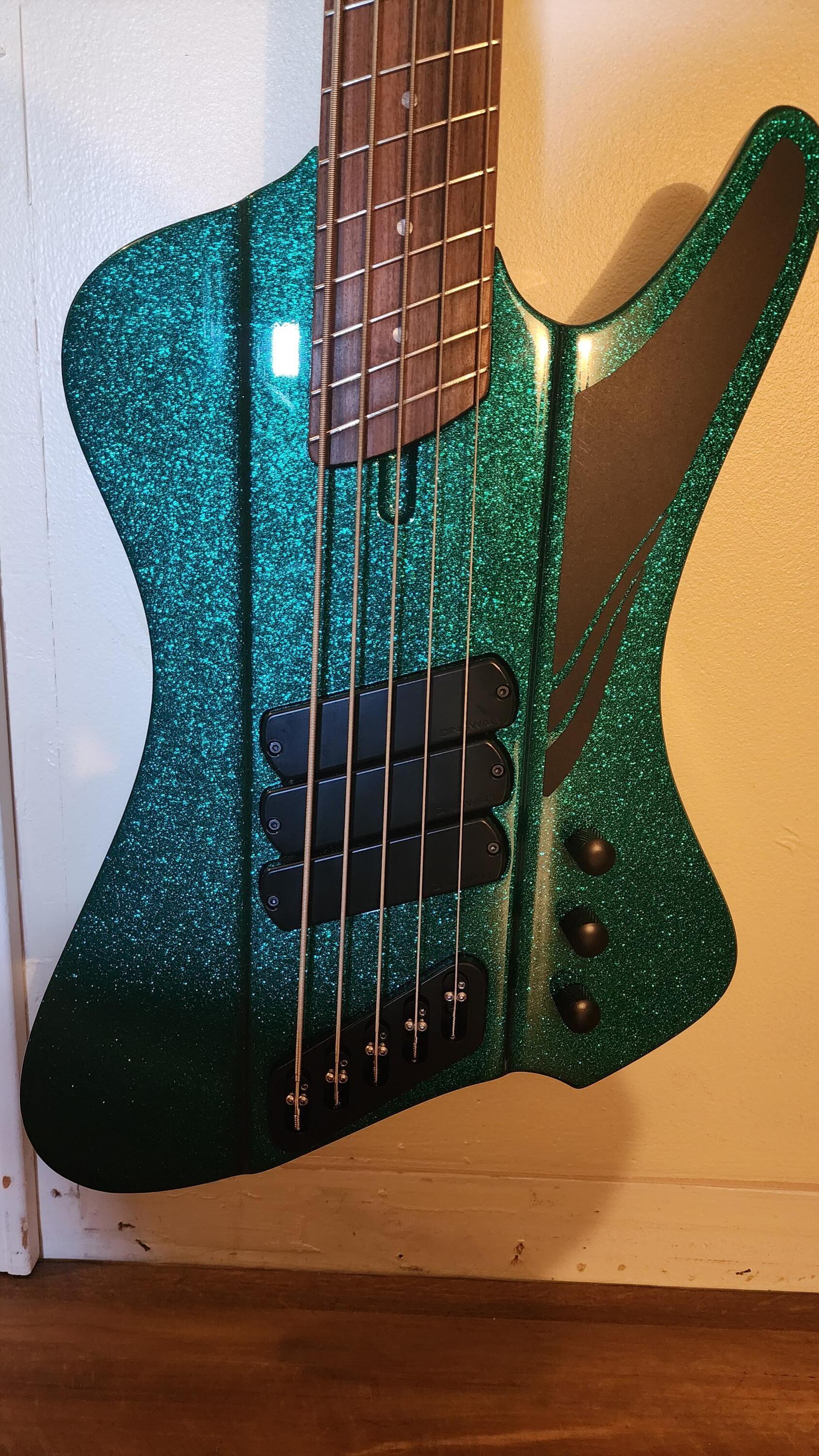 Used Dingwall Guitars D-Roc - Sweetwater's Gear Exchange