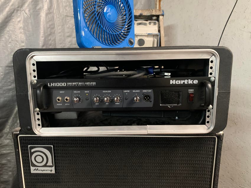 Used Hartke LH1000 1000-watt Bass - Sweetwater's Gear Exchange