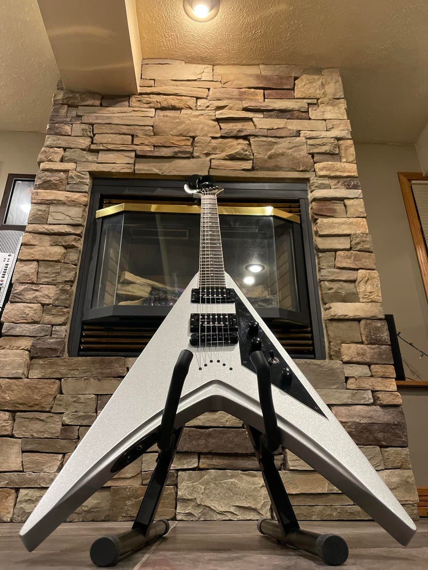 Used ESP 2003 DV8-R Dave Mustaine - Sweetwater's Gear Exchange