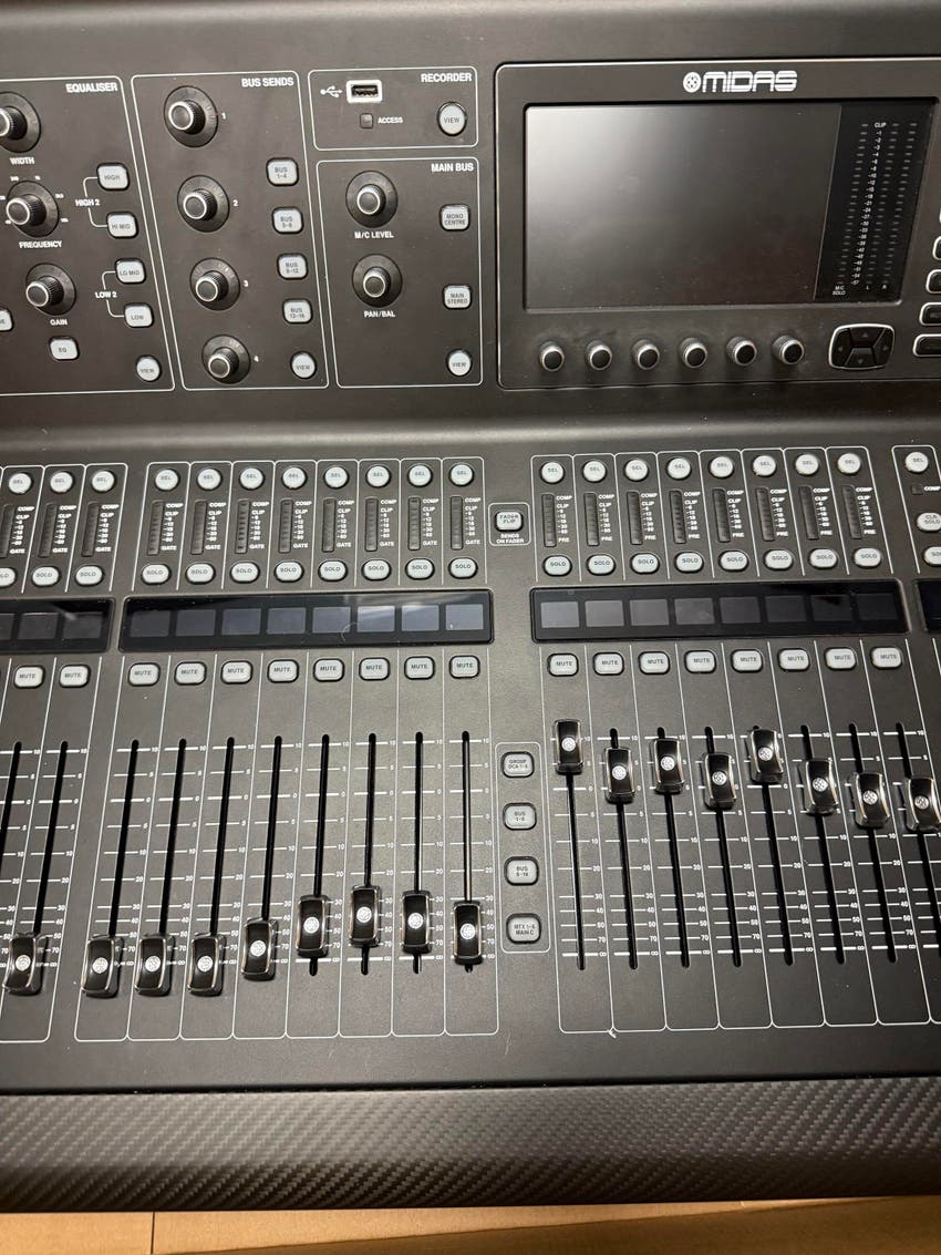 Used Midas M32 LIVE 40-channel - Sweetwater's Gear Exchange