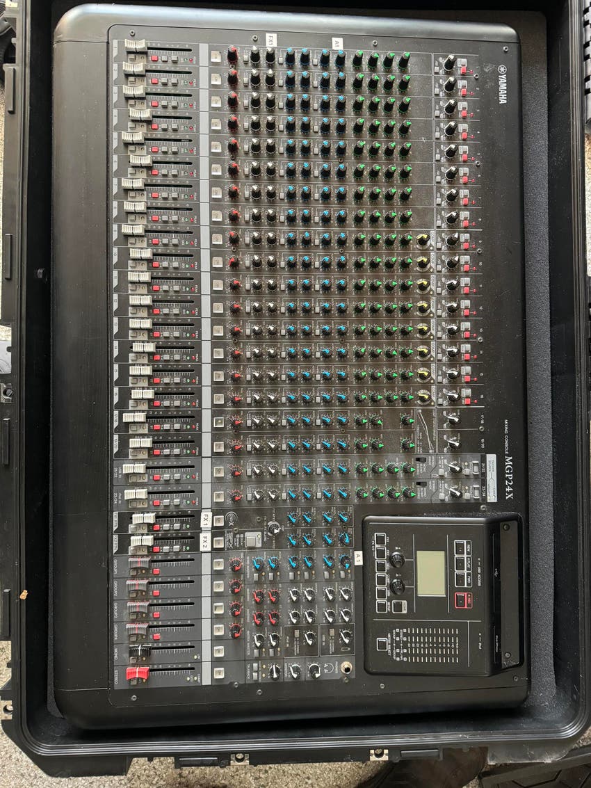 Used Yamaha MGP24X 24-channel Mixer with - Sweetwater's Gear Exchange