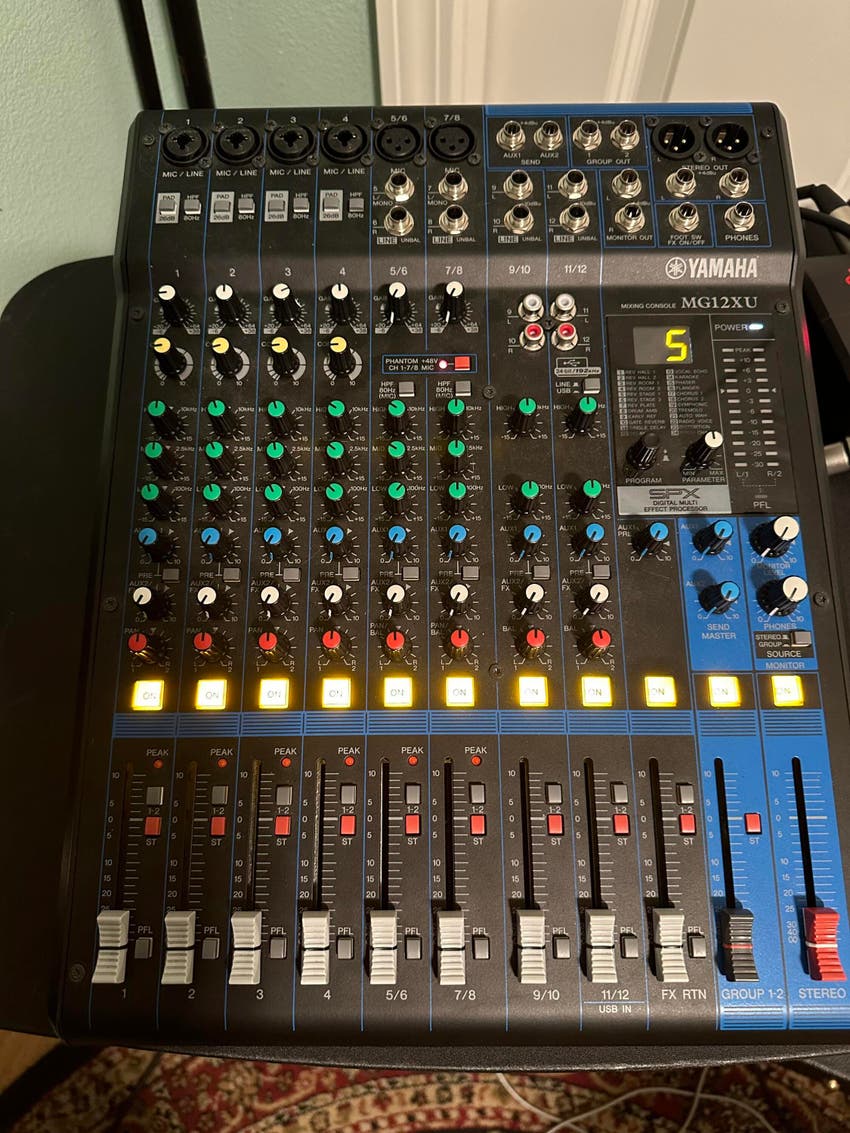 Used Yamaha MG12XU 12-channel Mixer with USB - Sweetwater's Gear Exchange