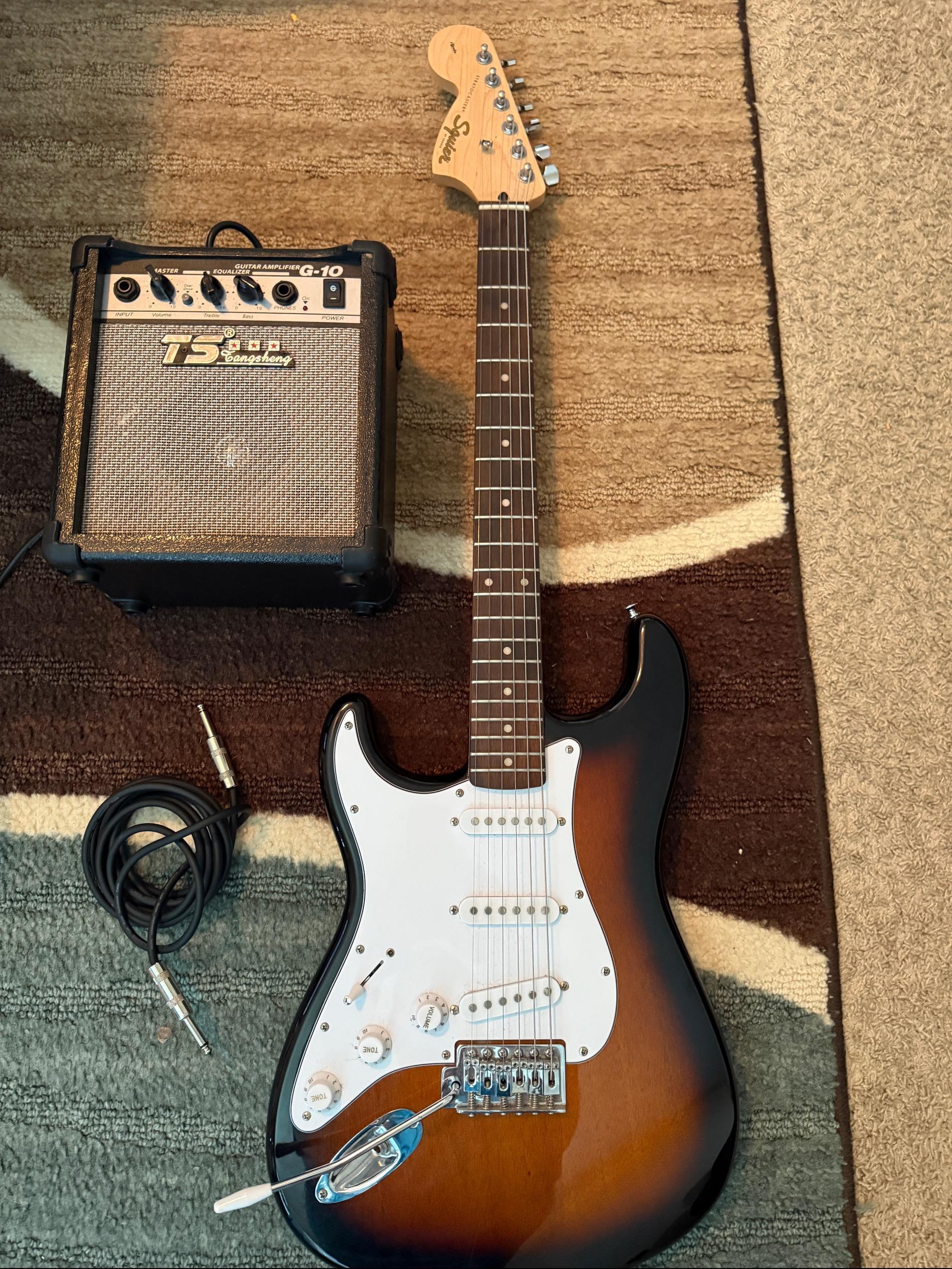 Used Squier Left Handed Squier - Sweetwater's Gear Exchange