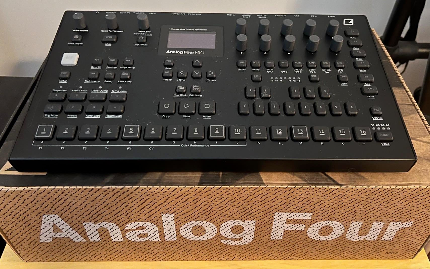 Used Elektron Analog Four MKII - Sweetwater's Gear Exchange