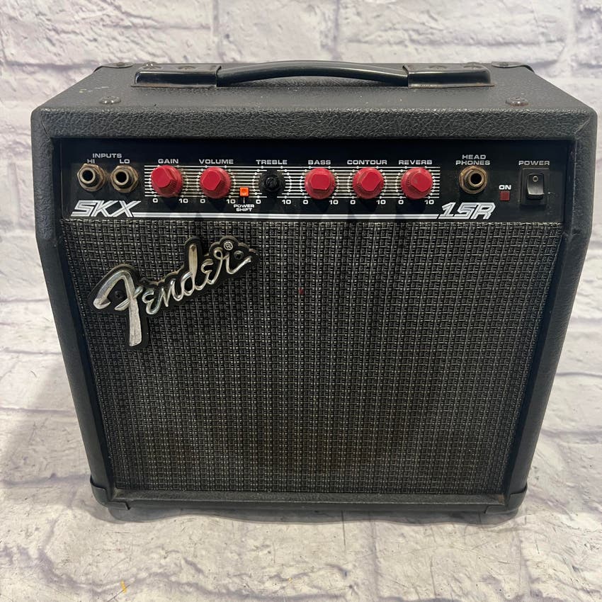 Used Fender SKX 15R Guitar Combo - Sweetwater's Gear Exchange