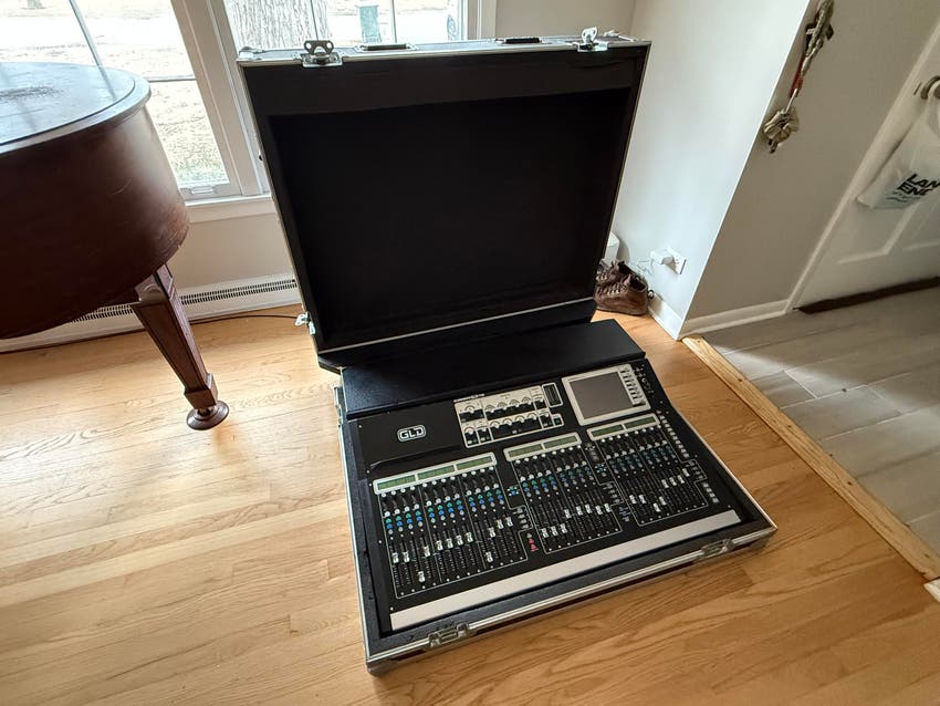 Used Allen & Heath GLD-112 Chrome - Sweetwater's Gear Exchange