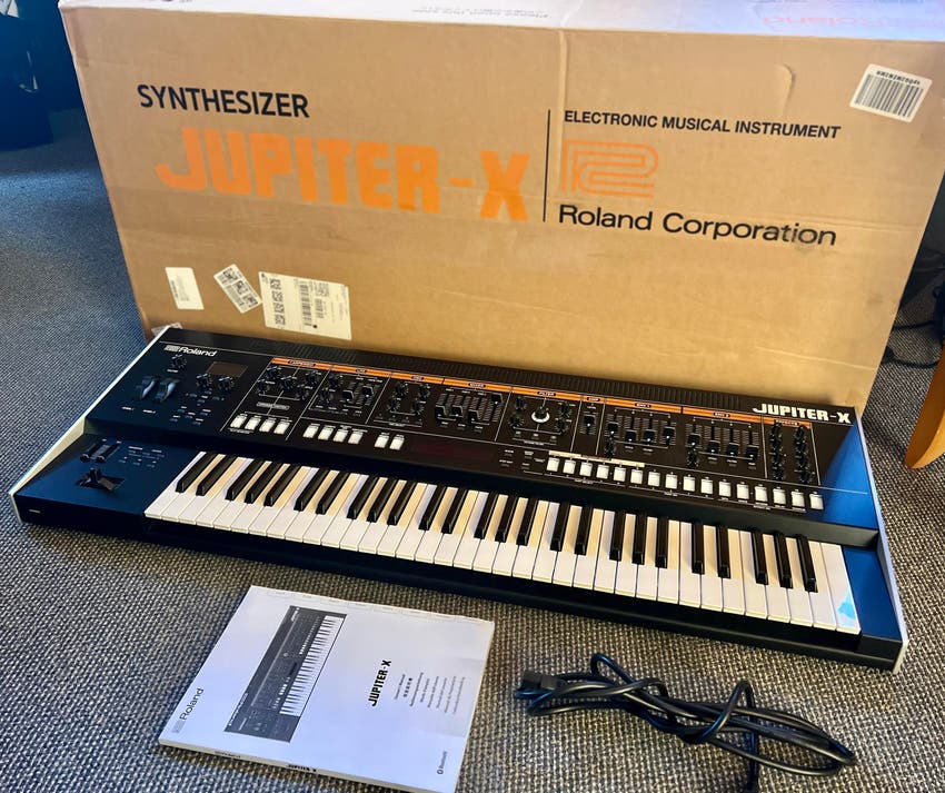 Used Roland Jupiter-X 61-key - Sweetwater's Gear Exchange