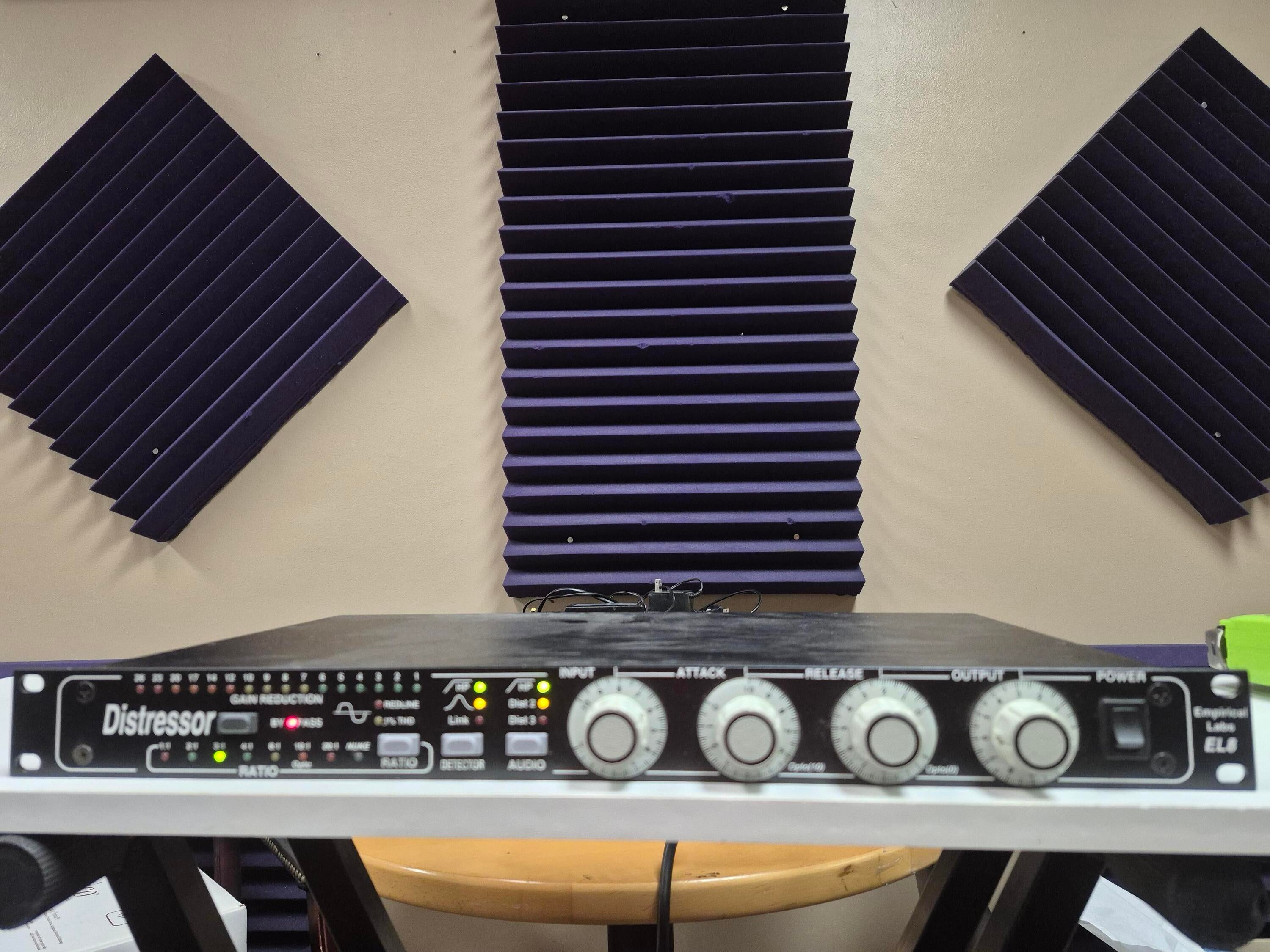 Used Empirical Labs EL8 Distressor - Sweetwater's Gear Exchange