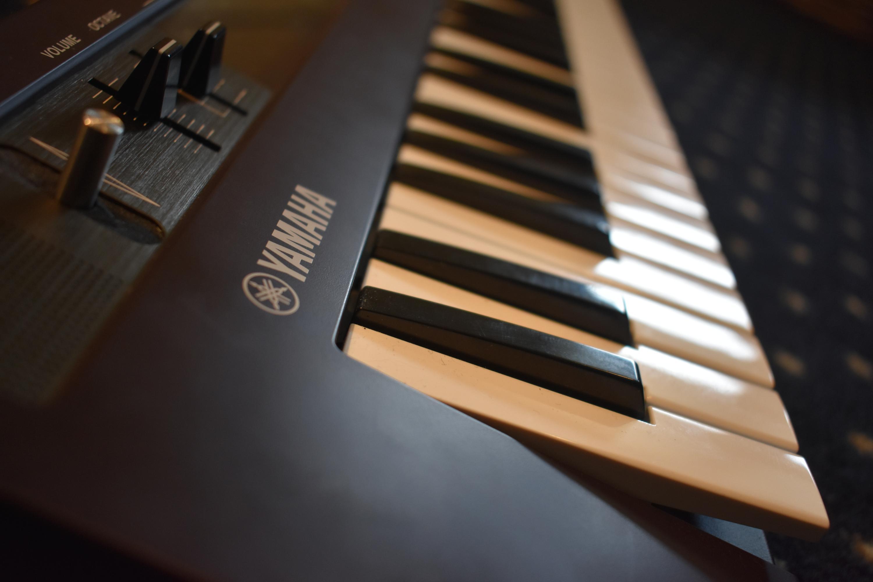 Used Yamaha Reface DX FM - Sweetwater's Gear Exchange