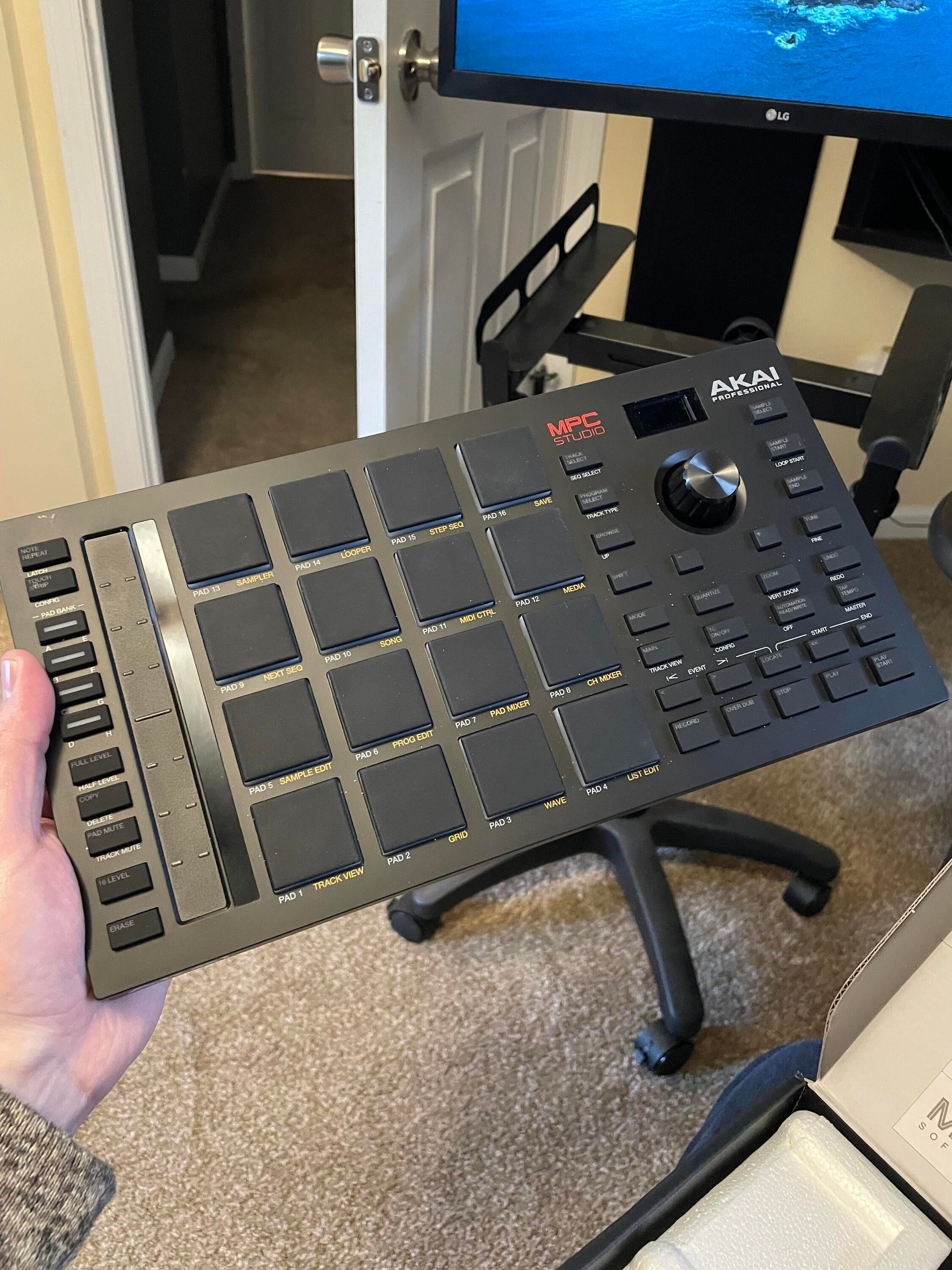Used Akai Professional MPC Studio - Sweetwater's Gear Exchange