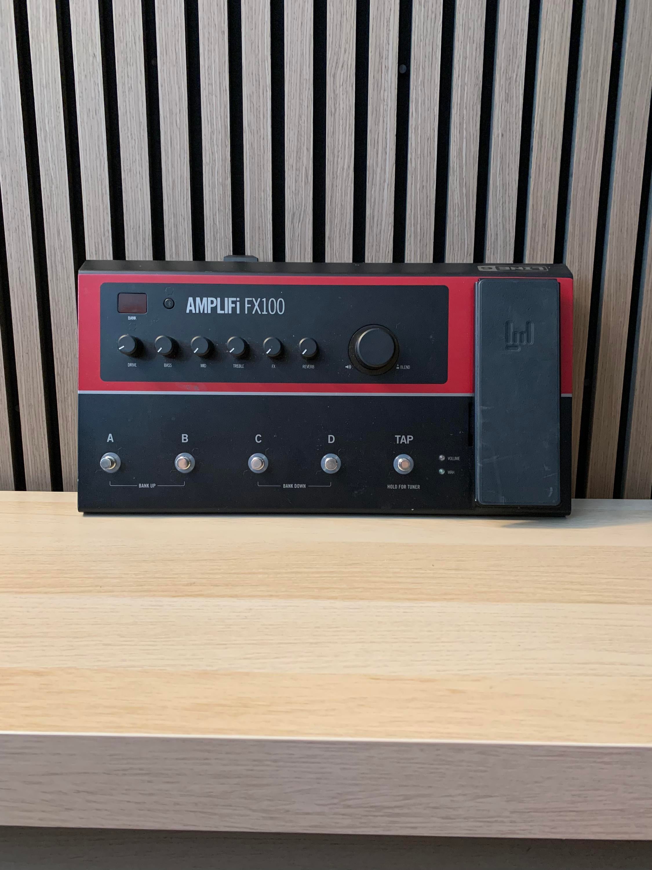 Used Line 6 AMPLIFi FX100 - Sweetwater's Gear Exchange