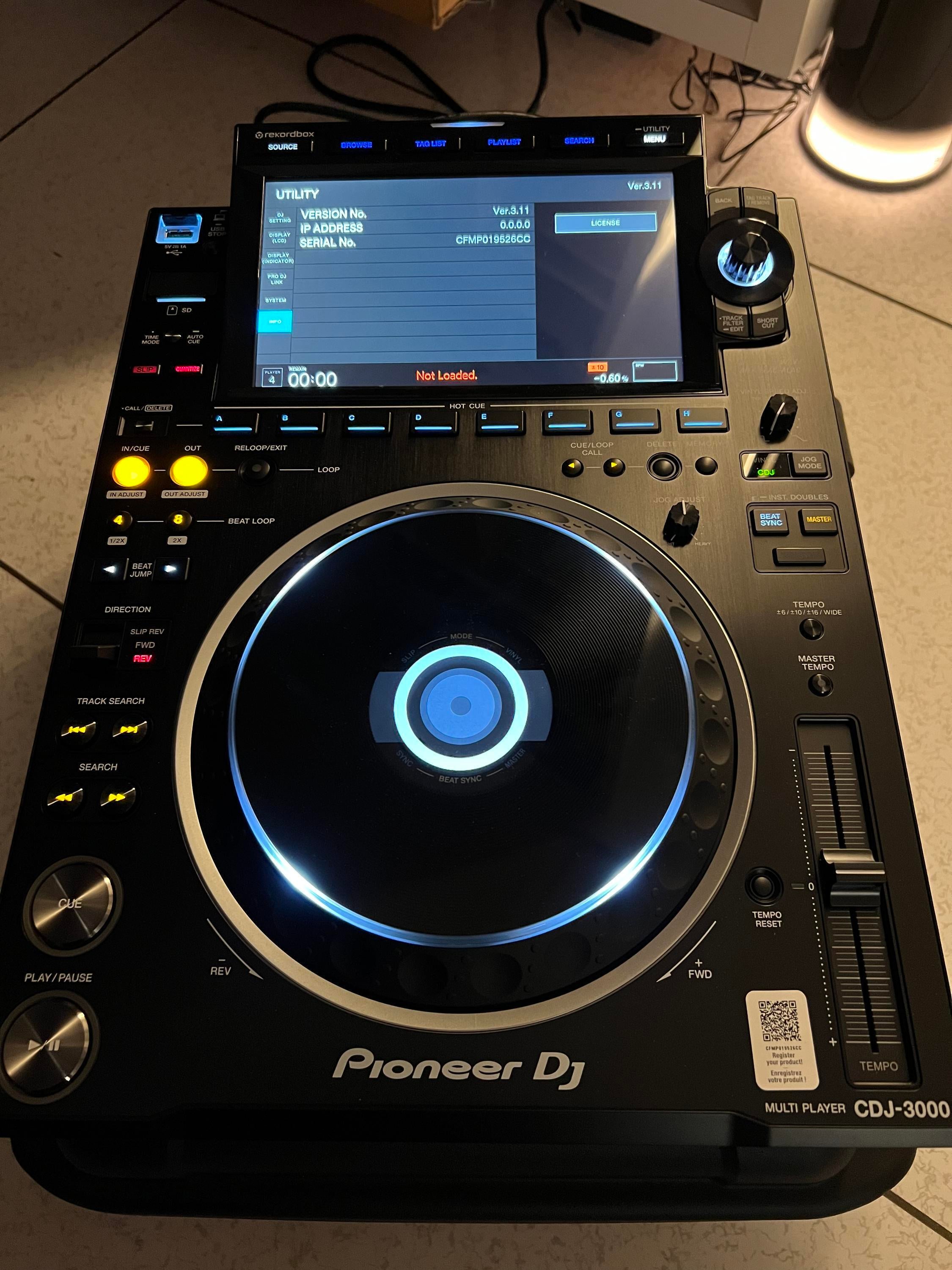 Used Pioneer DJ CDJ-3000 - Sweetwater's Gear Exchange