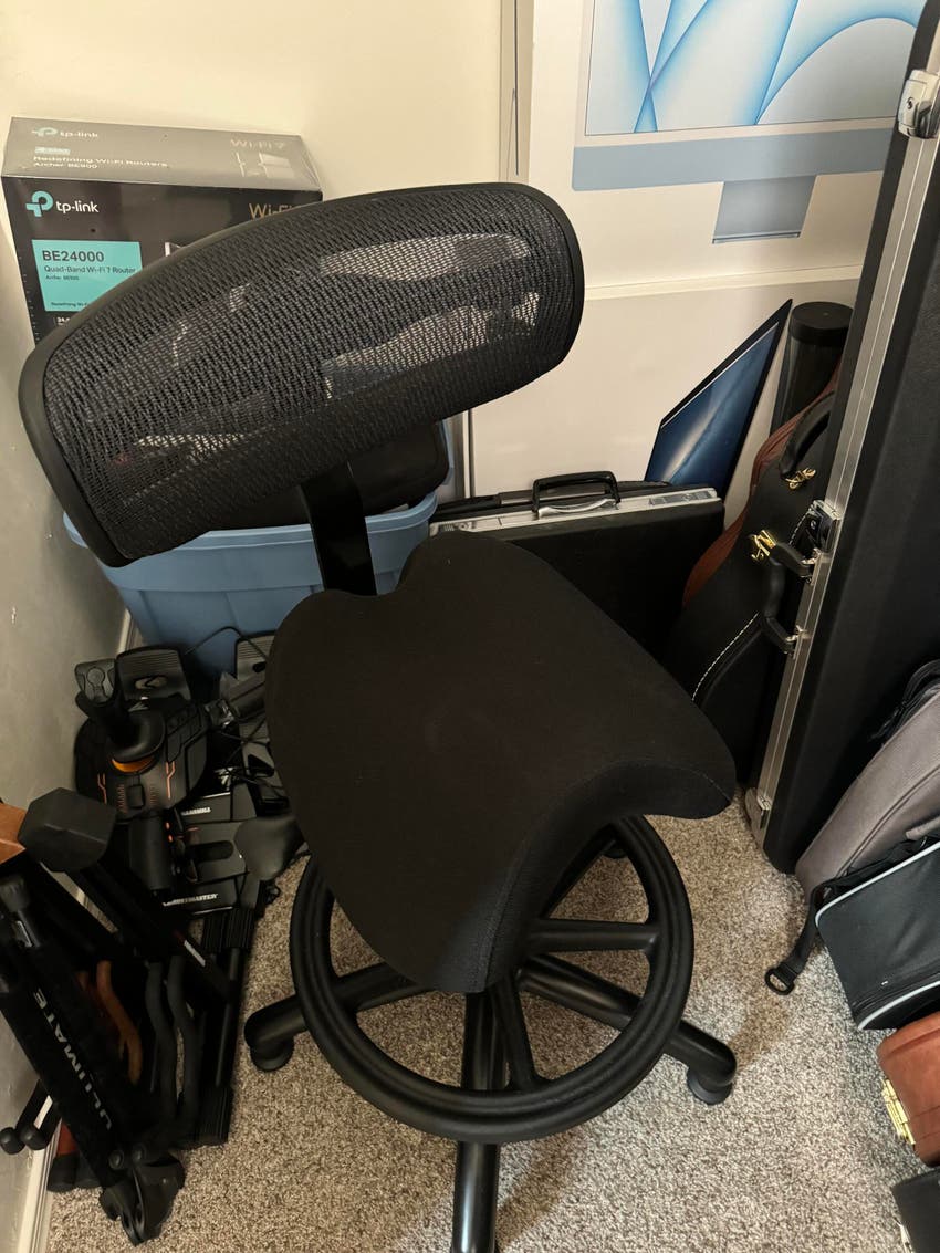 Used Crown Seating Performer Series - Sweetwater's Gear Exchange