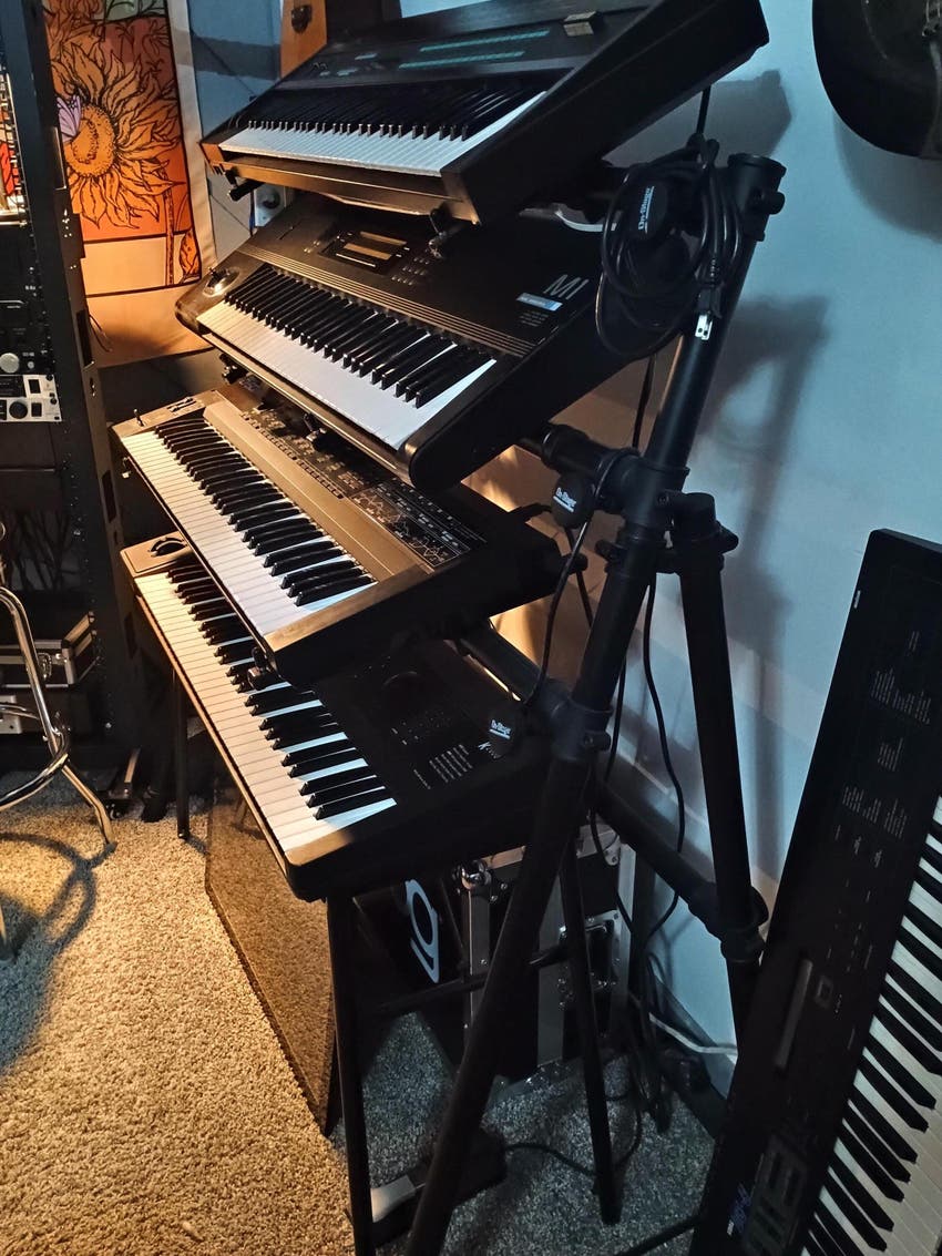 Used On-Stage KS7903 3-Tier A-Frame - Sweetwater's Gear Exchange