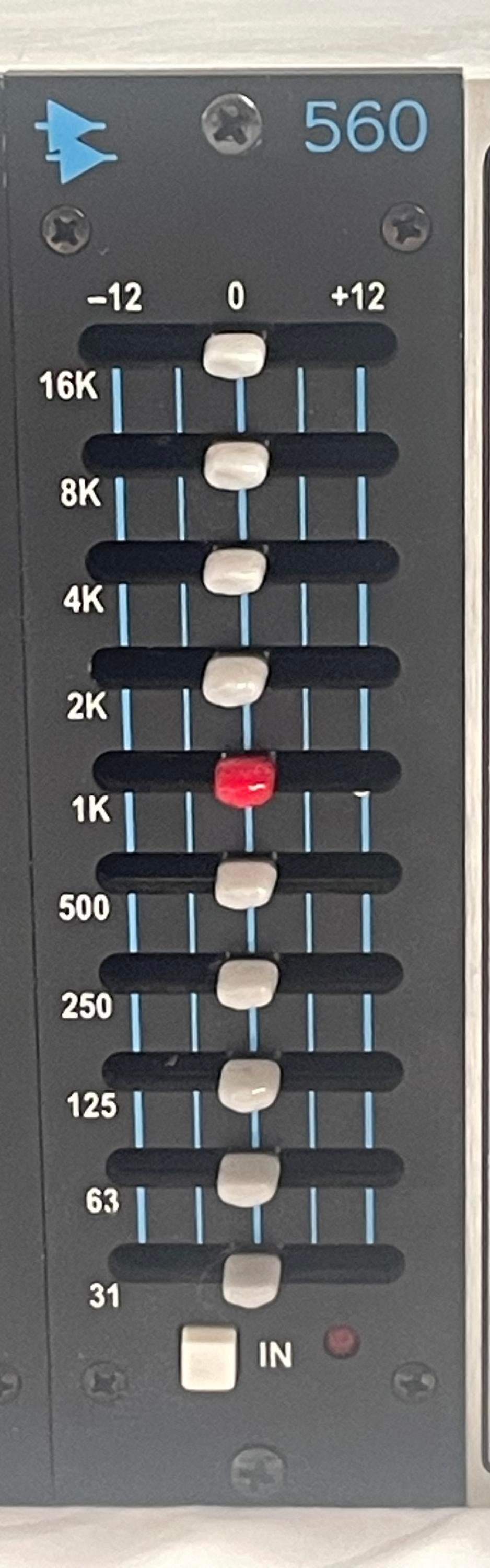 Used API 560 500 Series Graphic - Sweetwater's Gear Exchange