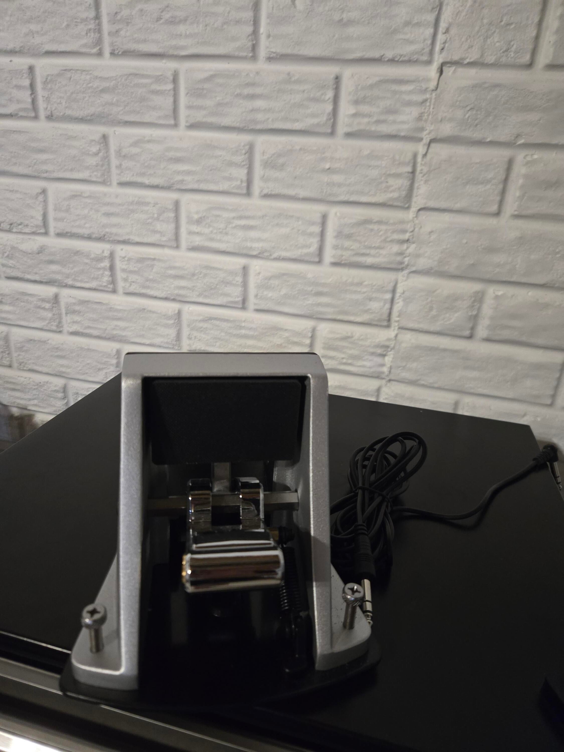 Used Roland KT-10 Kick Trigger - Sweetwater's Gear Exchange