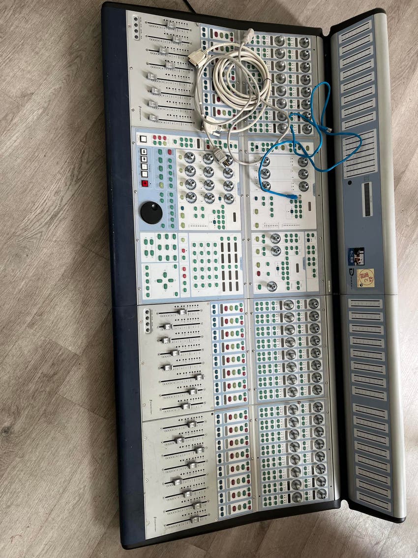 Used Avid ICON Digidesign d command - Sweetwater's Gear Exchange