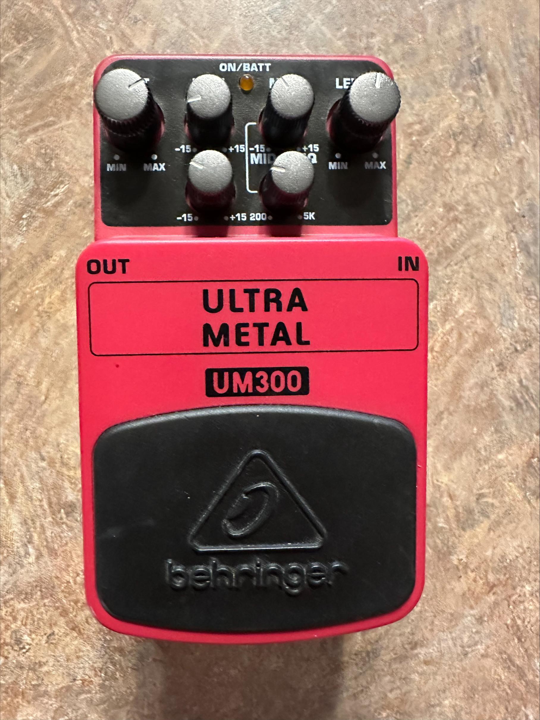 Used Behringer UM300 Ultra Metal - Sweetwater's Gear Exchange
