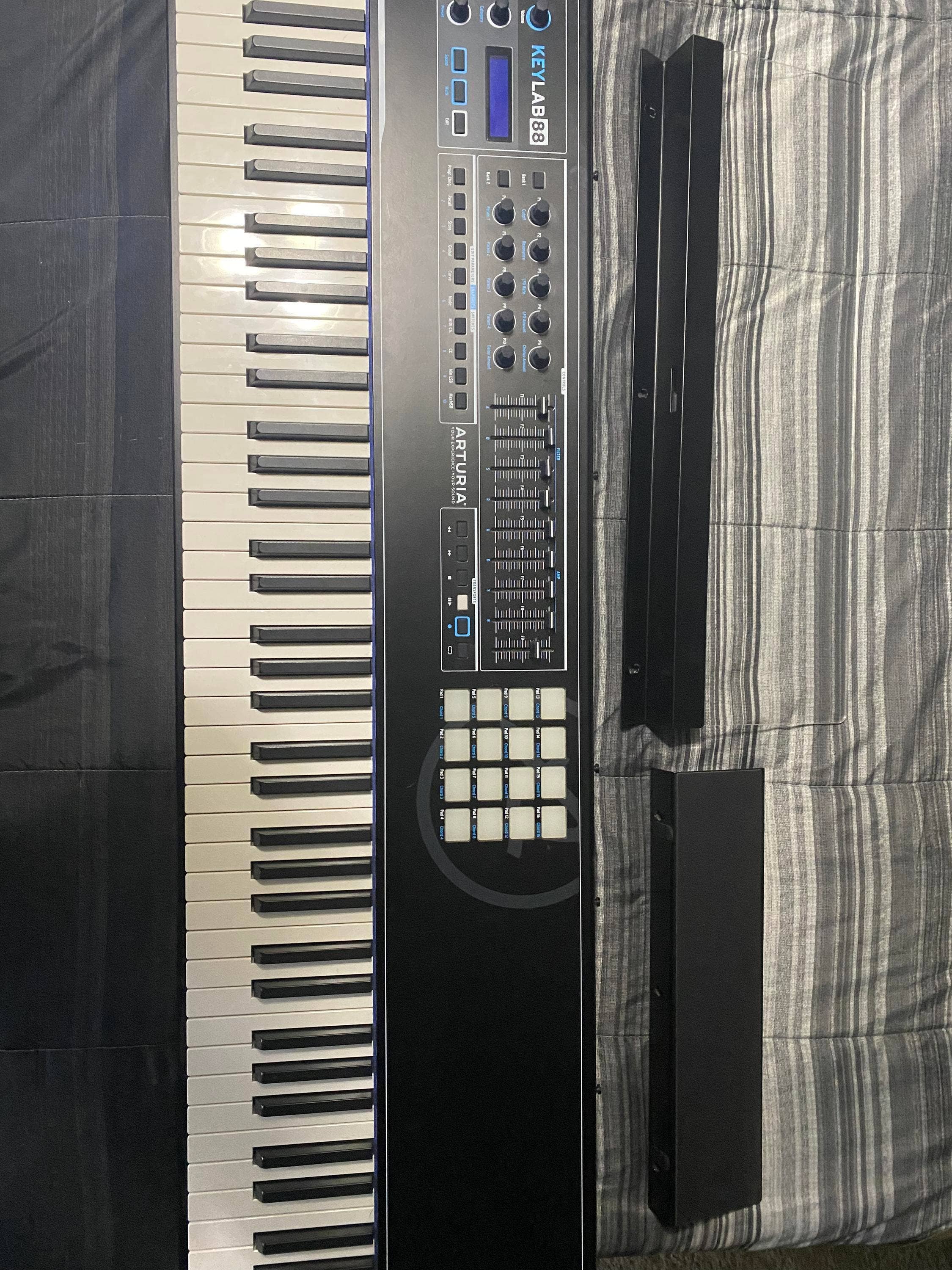 Used Arturia KeyLab 88 MkII 88-key Weighted Keyboard Controller (black ...