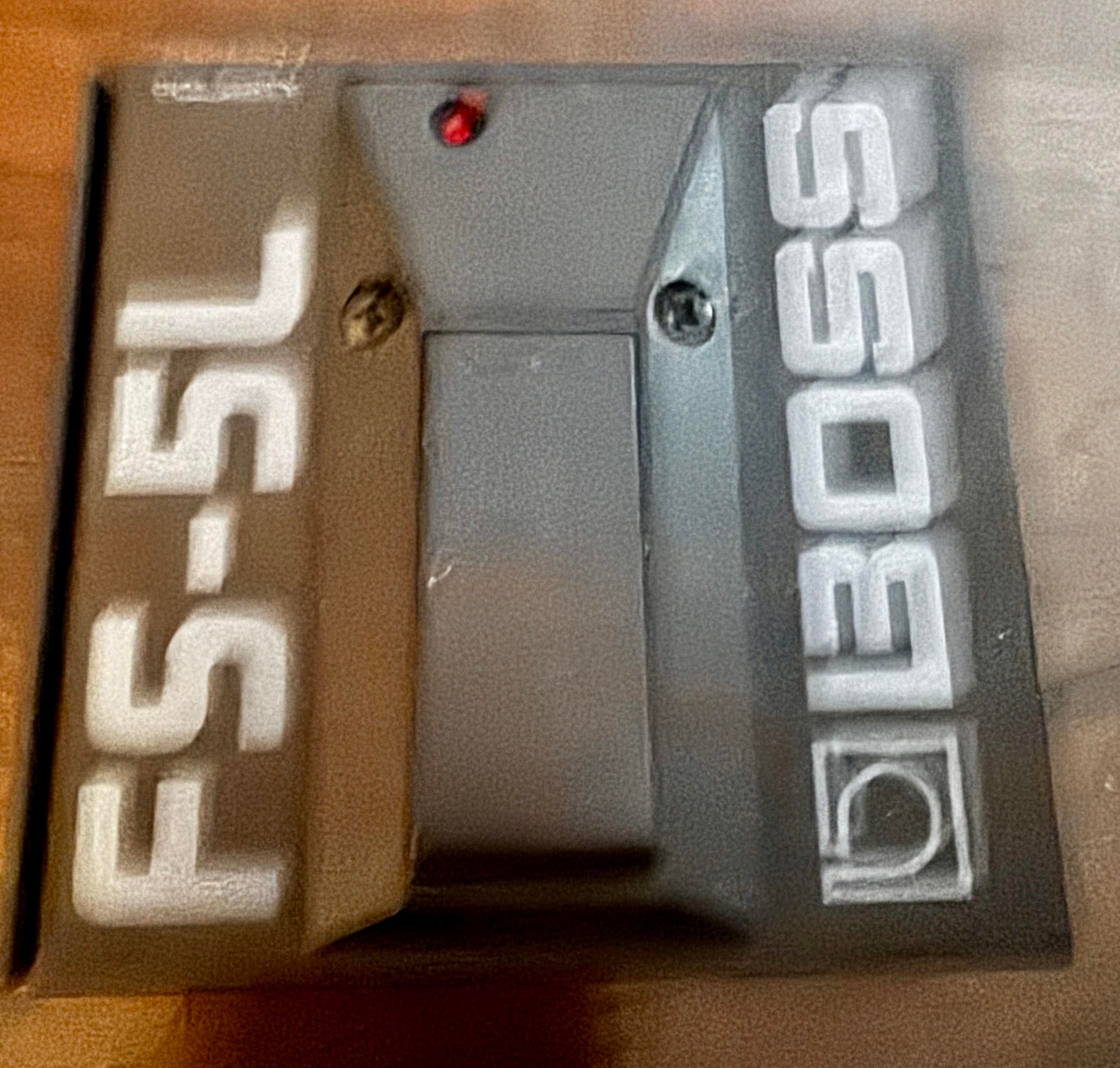 Used Boss FS-5L Latching Footswitch - Sweetwater's Gear Exchange