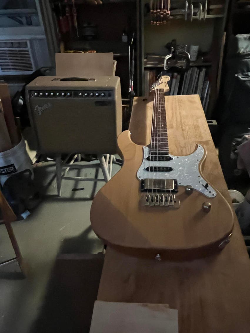 Used Yamaha PAC612VIIX Pacifica - Sweetwater's Gear Exchange