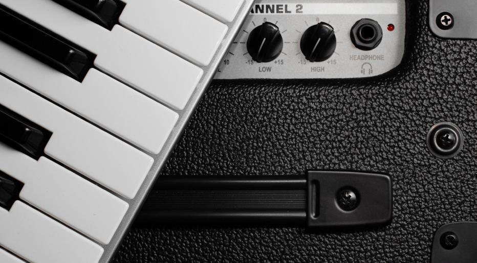 Keyboard Amplifier Buying Guide - InSync