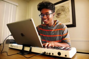 Guide to IK Multimedia iRig - InSync