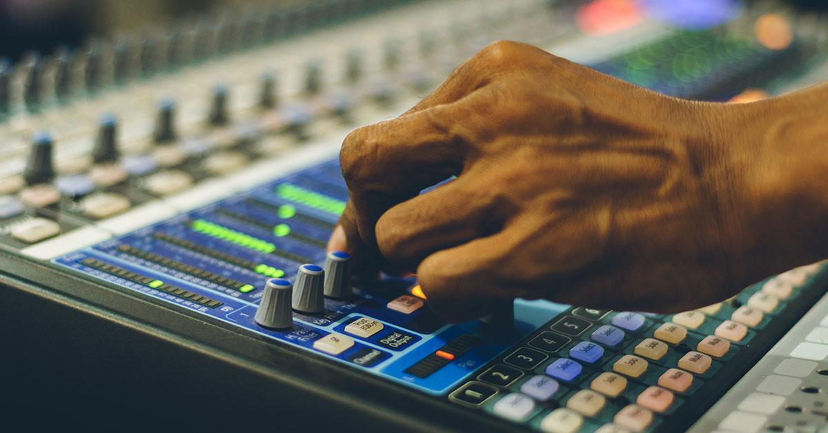 3 Volunteer-friendly Digital Mixers - InSync