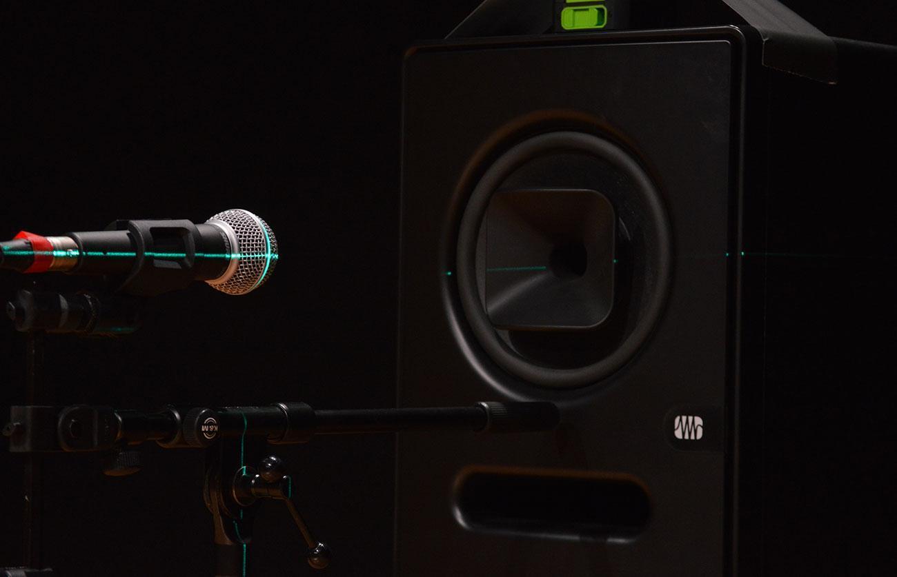 The 6 Best Handheld Microphones - Take a Listen! - InSync