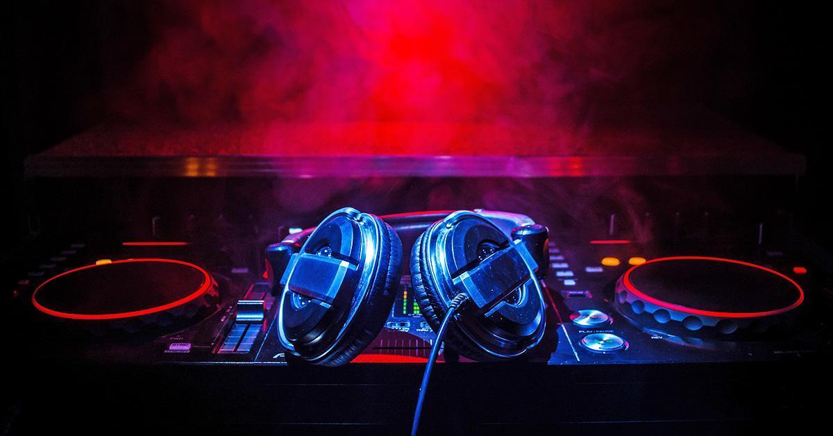 How to Light Your DJ Facade - InSync
