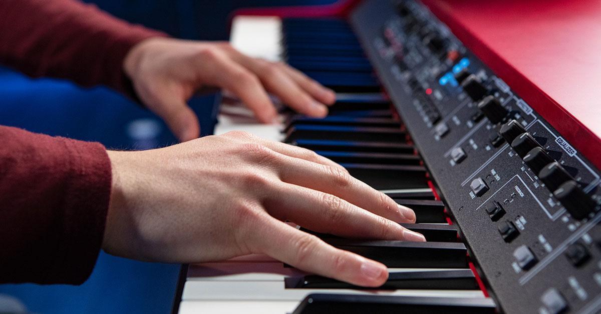 Easy Ways to Prevent Piano Related Hand Injuries - InSync