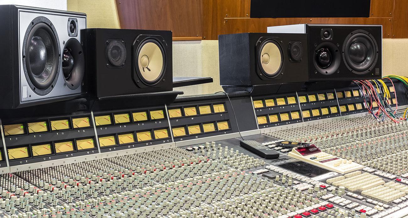 4 Decades of Iconic Consoles - InSync