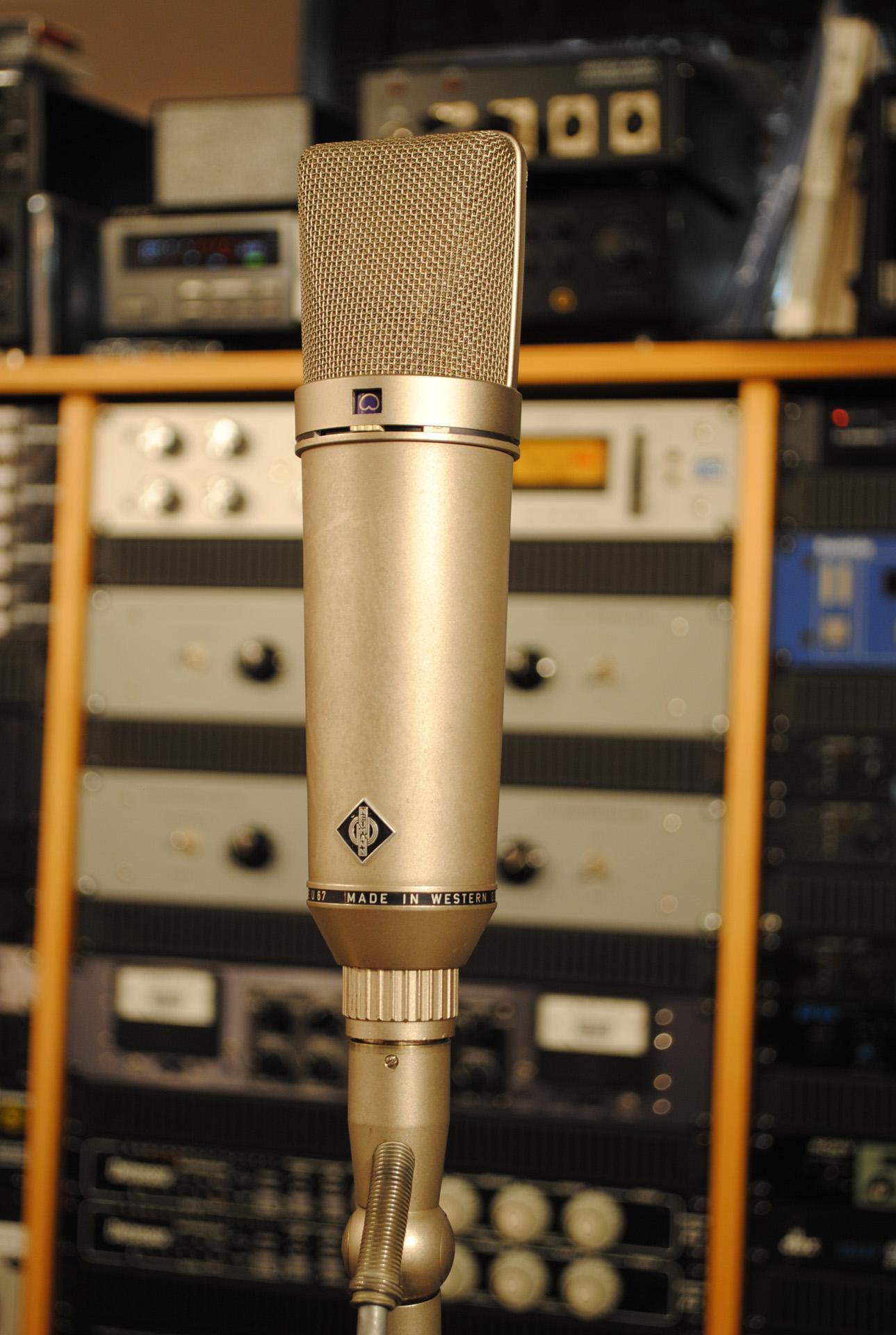 Tube Microphones: What Are They & How Do They Work? - InSync