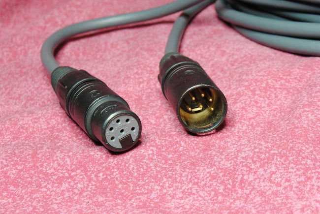 Tube Microphones: What Are They & How Do They Work? - InSync