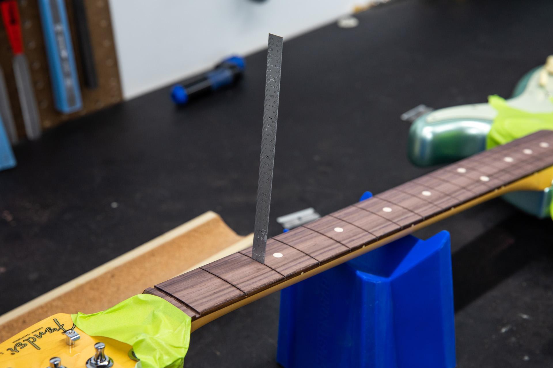 Stainless Steel Frets – Do They Make a Difference? Take a Listen - InSync