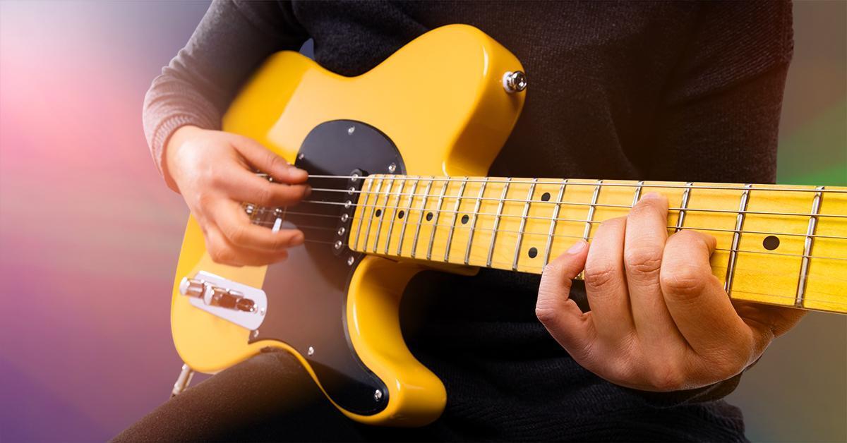 Best Guitars for Small Hands - InSync