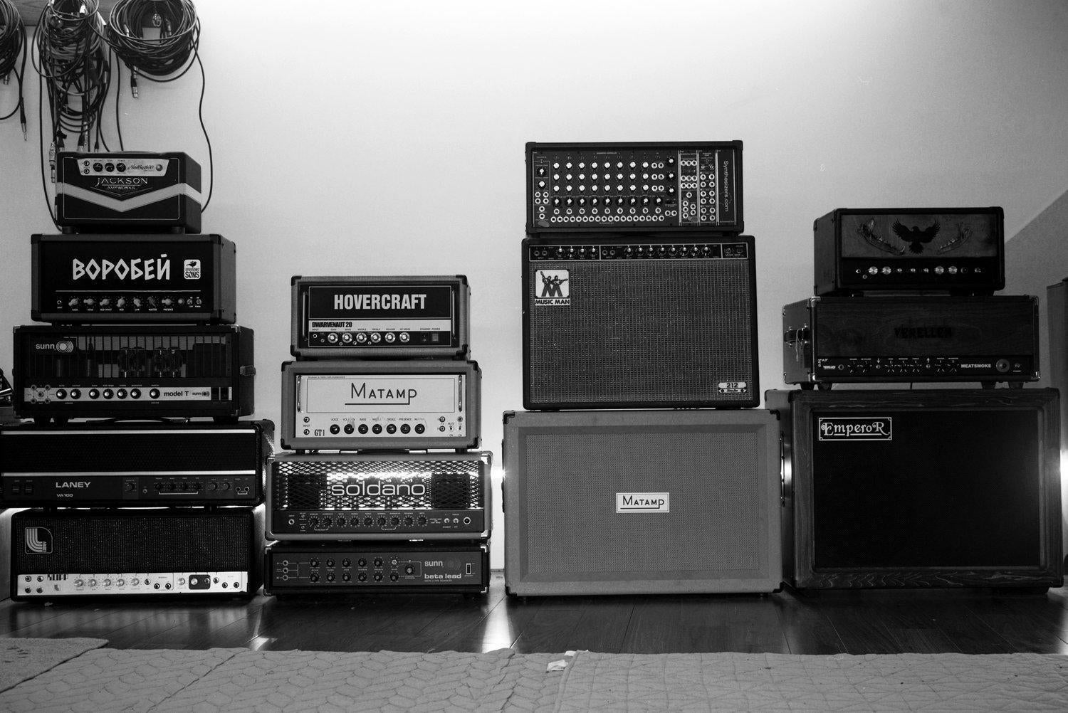 High Vis, UK Post-punk Band, Releases New Album – Blending - InSync