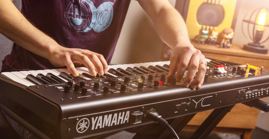 Best Portable Digital Pianos and Keyboards - InSync