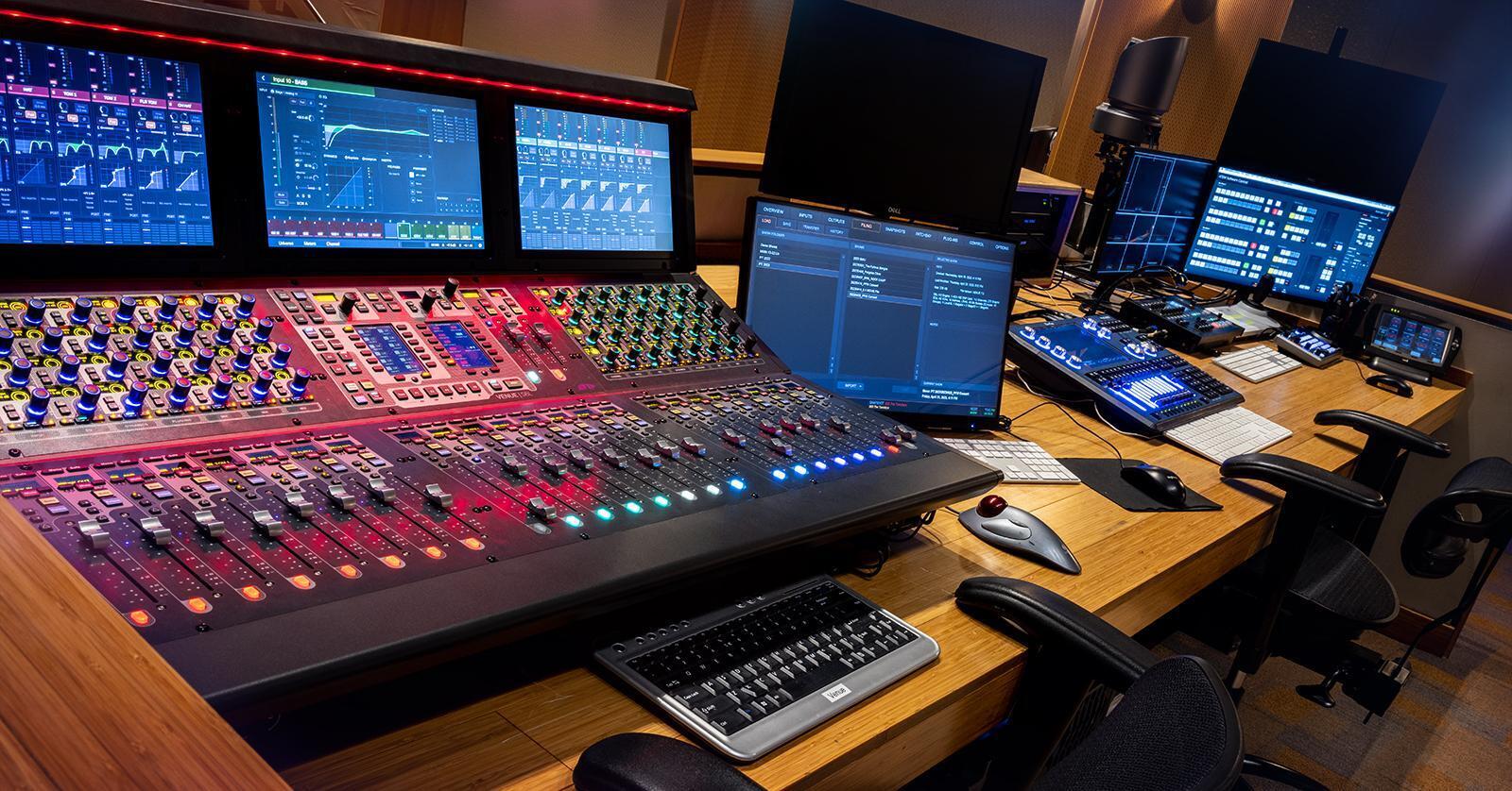 Best Tools for Organizing Your Tech Booth - InSync