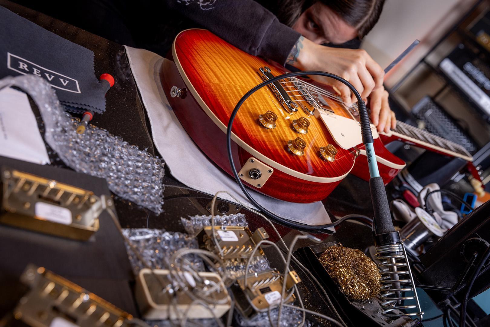 Gibson Introduces New Pickups - InSync