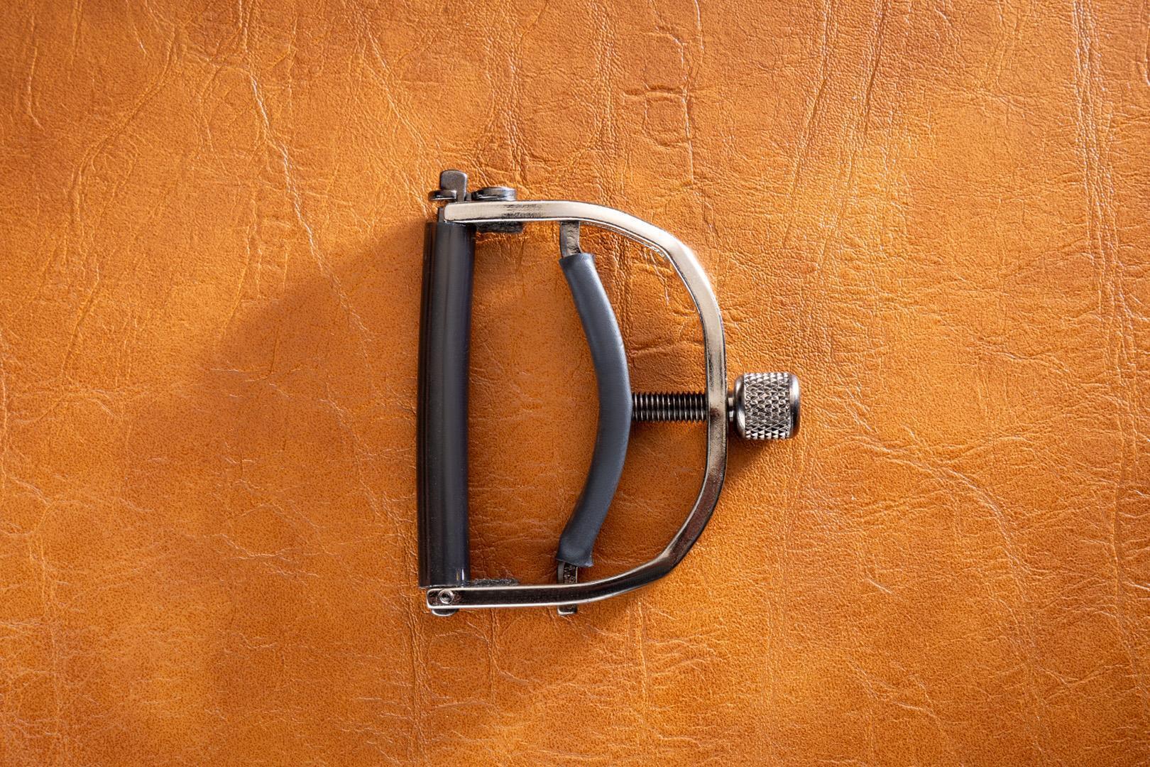 What Is a Guitar Capo? - InSync